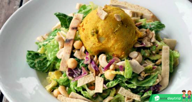 samosa-salad - Gadt Travel