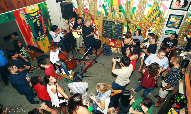 Live Reggae Performance at 7th Joint Bar - Gadt Travel
